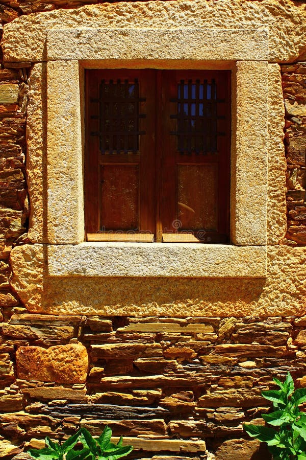 Vila do xisto foto de stock. Imagem de pedra, europa - 32344138