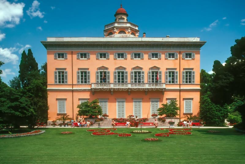 Villa Ciani in De Botanische Tuin Van De Stad Van Lugano Stock ...