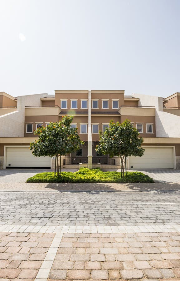 Villa stock photo. Image of luxury, rise, green, path - 59498326