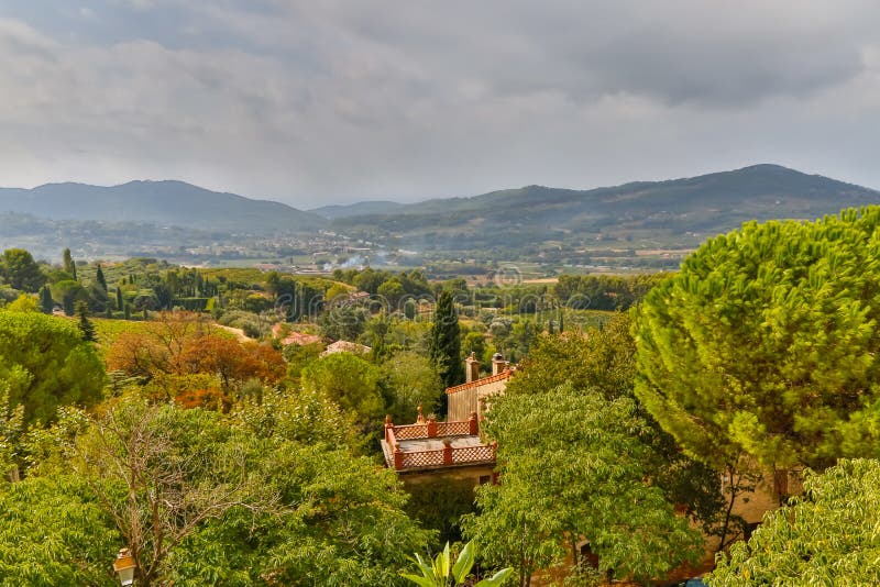 Villa in Provence Countryside Stock Image - Image of provence, ruins ...
