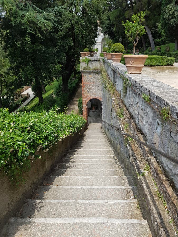 Steps in Villa D& X27;Este, Tivoli Stock Image - Image of tivoli, deste ...