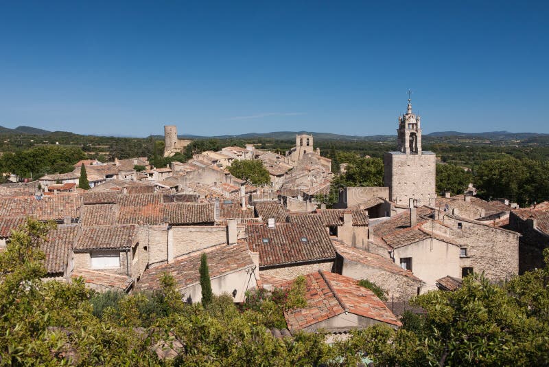Village of Cucuron in Provence Stock Photo - Image of village, dazur ...