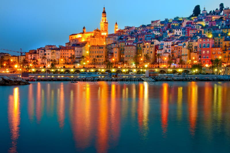 Village De Menton Provence La Nuit Photo stock - Image du positif, fond ...