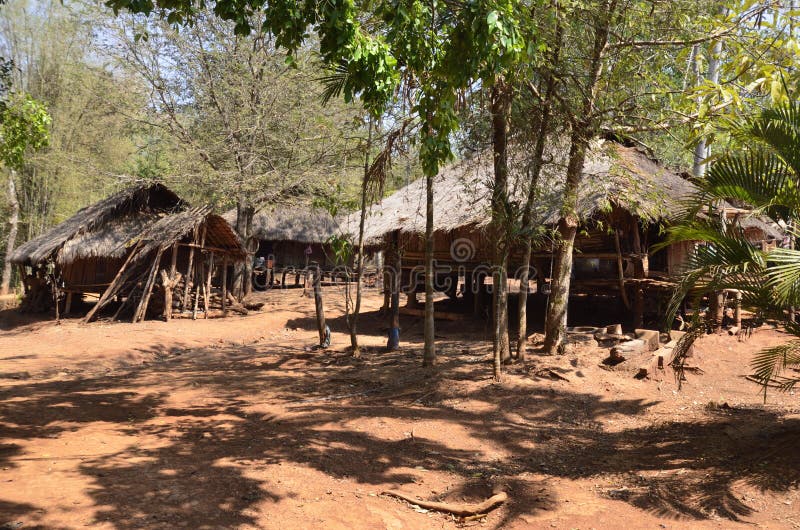 Village Karen Tribe, Famous Long-necked Women. Shop with Handmade ...