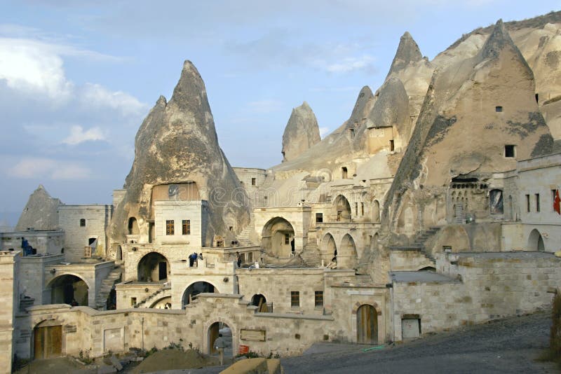 Ville De Caverne Dans Cappadocia Image stock - Image du géologie ...