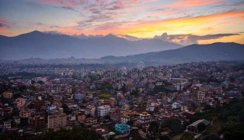 Ville De Katmandou, Vue Du Swayambhunath Stupa Sur La Colline Photo ...