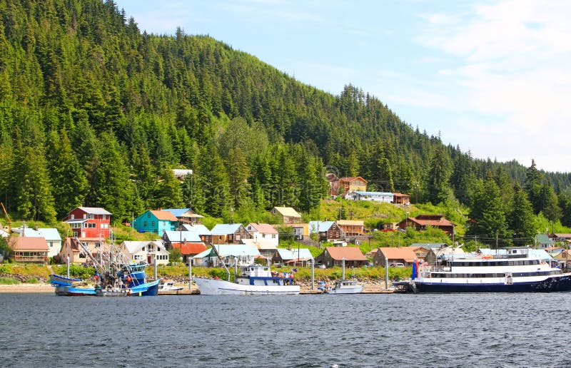 Ville De L'Alaska De Hoonah Photo stock éditorial - Image of beau ...
