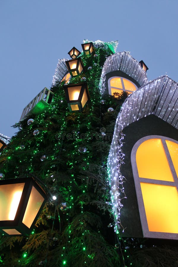 Vilnius Christmas Tree Night Sparkly Stock Image - Image of sparkly ...