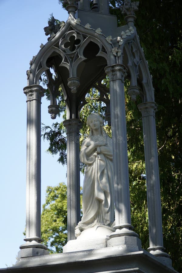 Gothic Tombstone at Rasos Cemetery Editorial Image - Image of vilnius ...