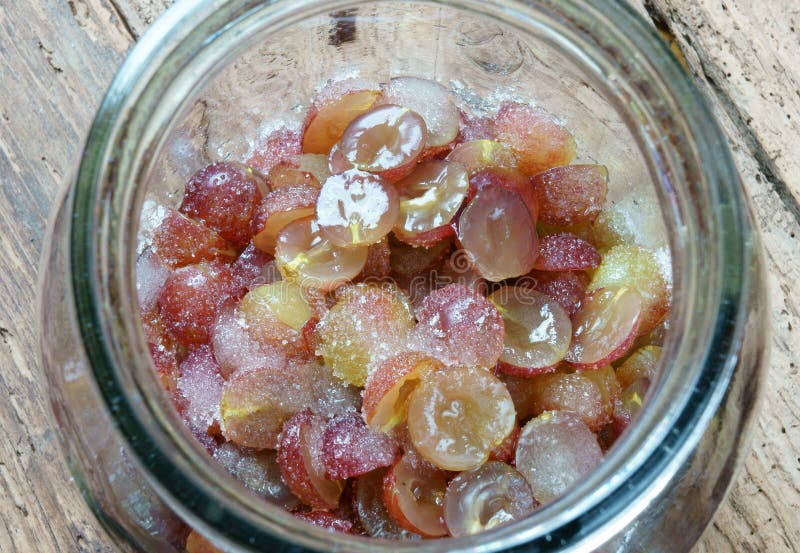 Vin De Raisin, Fruit De Raisin, Fermentation Alcoolique Photo stock ...