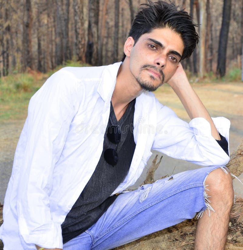 Vin Rao stock photo. Image of fashion, artist, style - 132869834