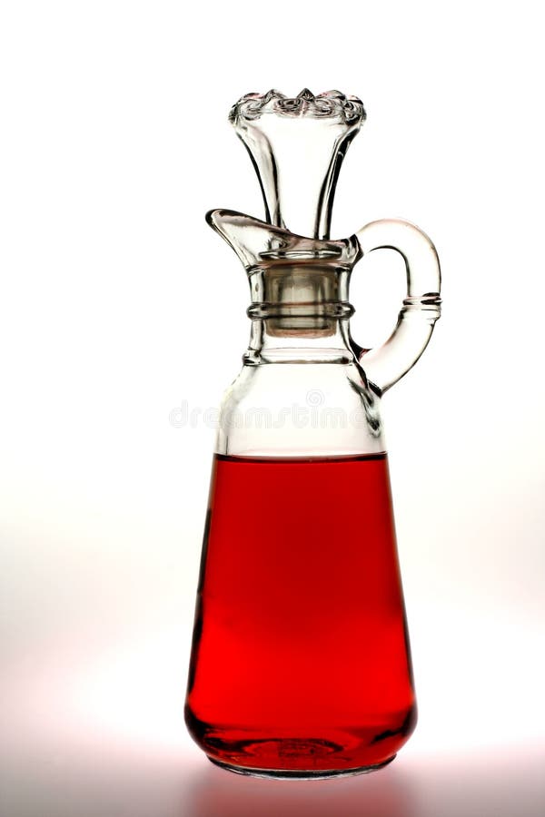 Vinaigre de vin rouge photo stock. Image du goût, fermé - 1300426