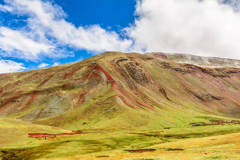 Vinicunca Oder Regenbogen-Berg, Pitumarca, Peru Stockbild - Bild von ...