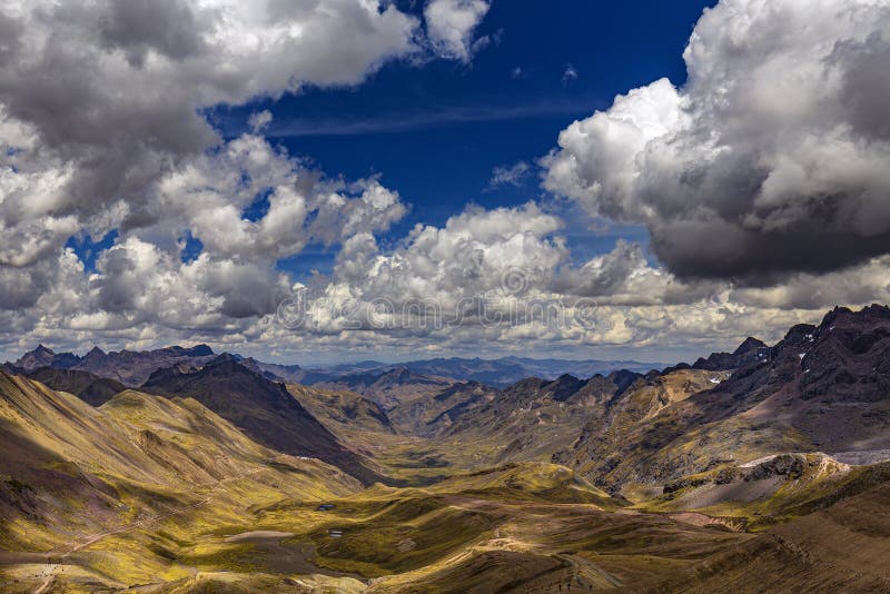 Vinicunca Rainbow Mountain, Peru Stock Photo - Image of colores ...