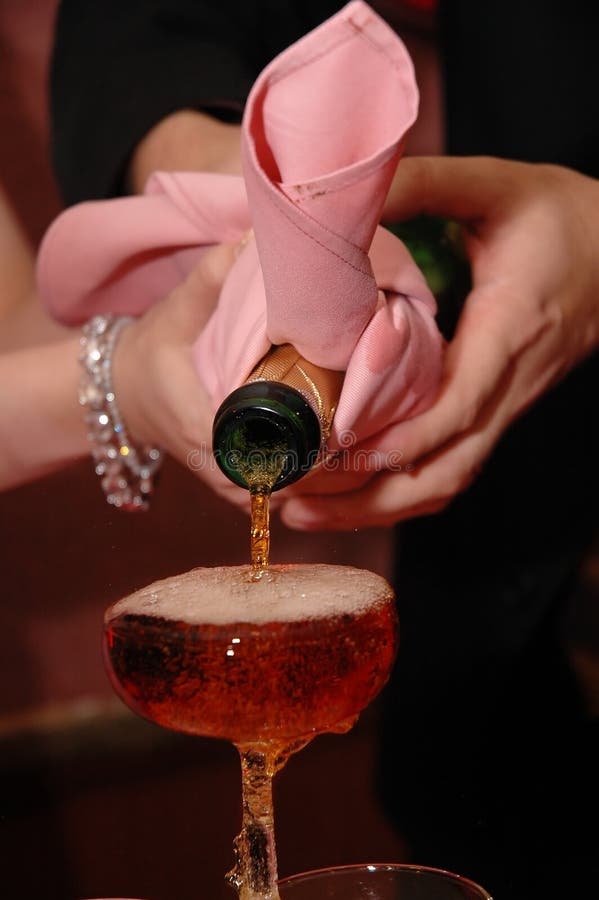 Vino de colada imagen de archivo. Imagen de junto, alcohol - 593213