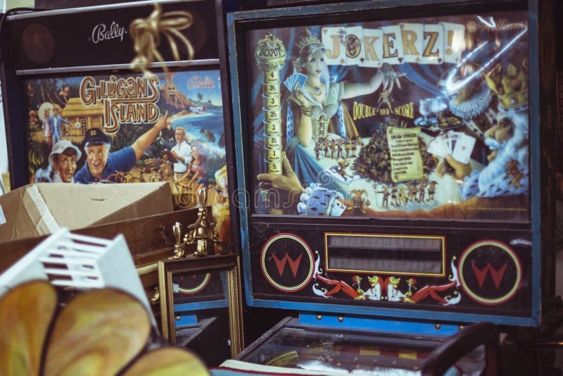 Vintage Arcarde Game Machines Editorial Photography - Image of antique ...