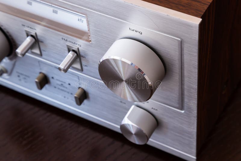 706 Vintage Stereo Audio Amplifier Volume Knob Stock Photos - Free ... 706 Vintage Stereo Audio Amplifier Volume Knob Stock Photos - Free ...