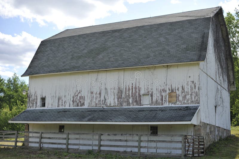 Vintage Barn stock image. Image of cracked, exterior - 25487661