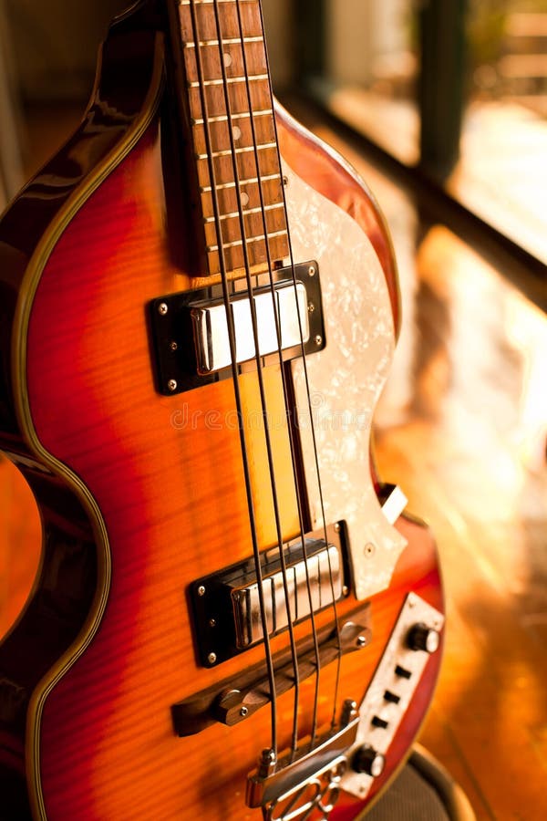 29+ Vintage bass guitar Free Stock Photos - StockFreeImages