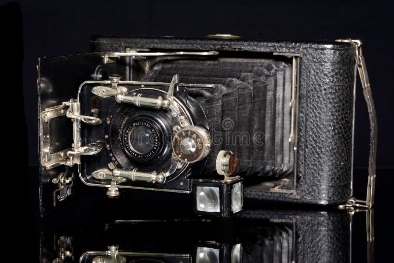 Vintage Camera Ernemann editorial stock image. Image of detecti - 34652529
