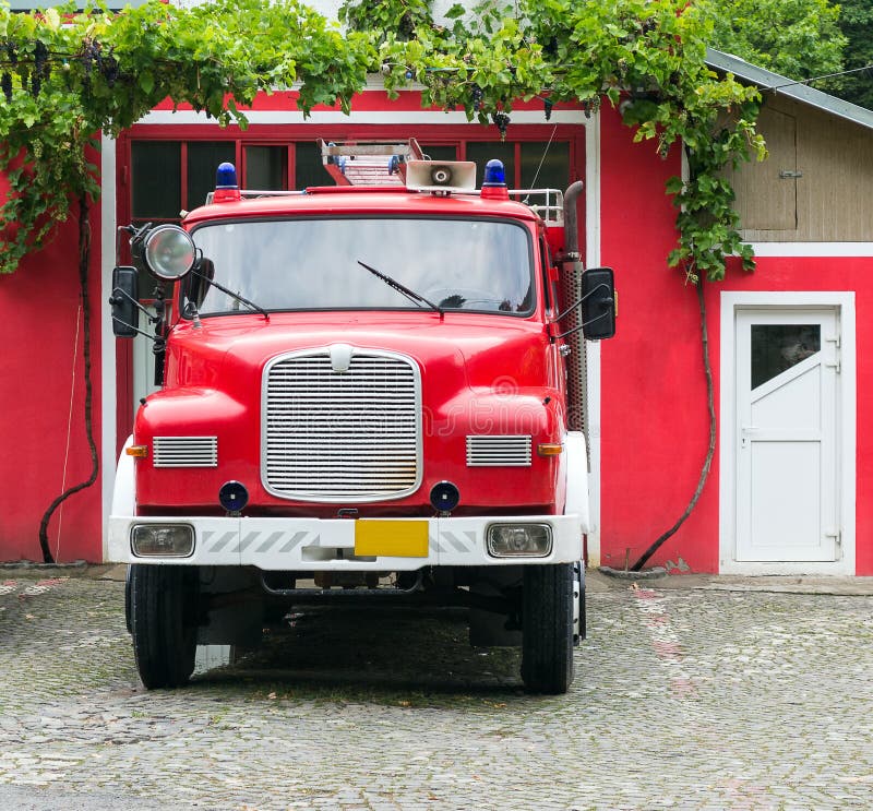 Vintage Fire Engine stock image. Image of emergency, fire - 33420989