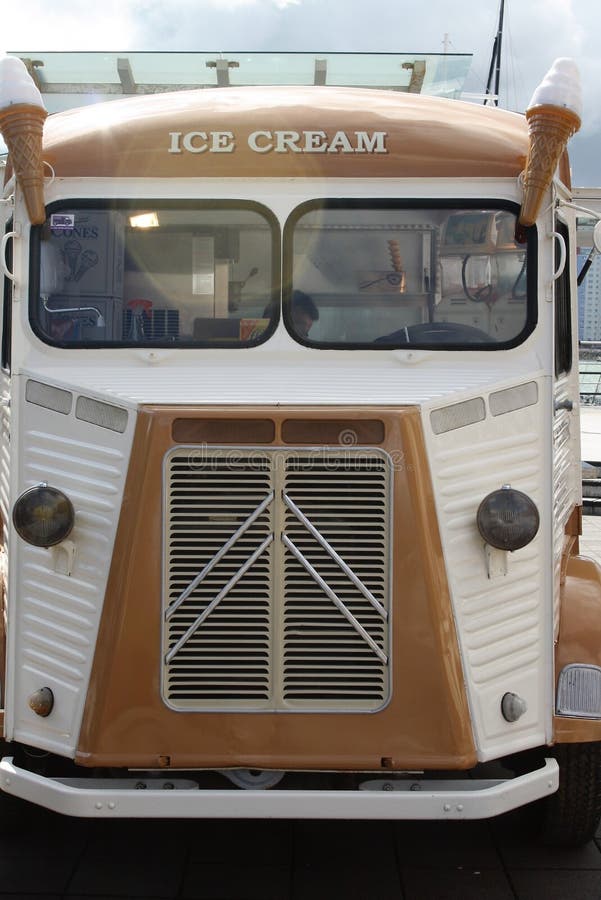 Vintage Ice Cream Van editorial image. Image of candy - 172658035