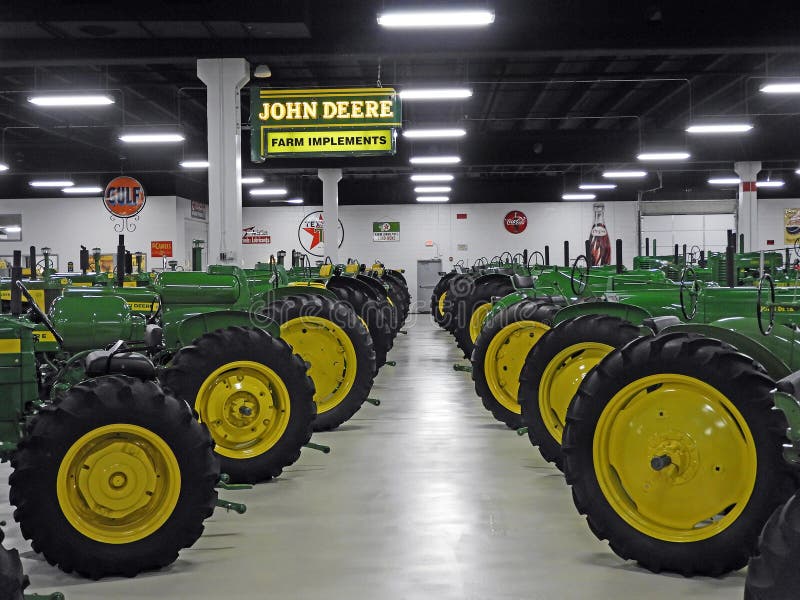 Vintage John Deere Green & Yellow Tractor Museum Display Editorial ...