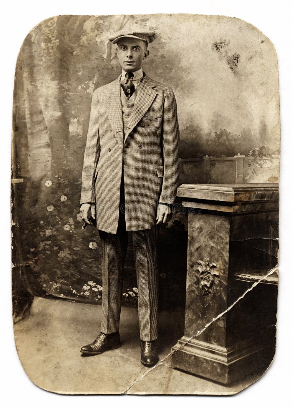 1,110 Suit Old Man Standing Vintage Stock Photos - Free & Royalty-Free ...