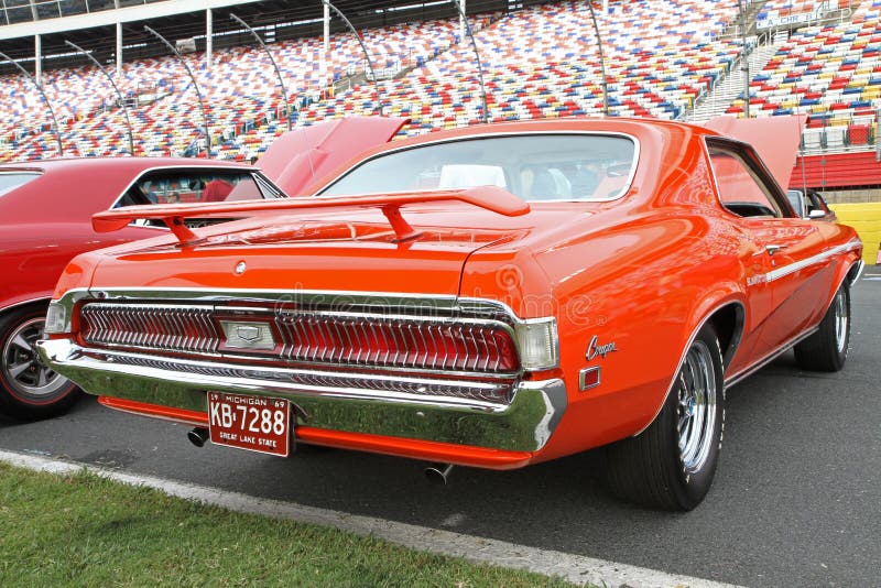 Vintage Mercury Automobile foto de archivo editorial. Imagen de cromo ...