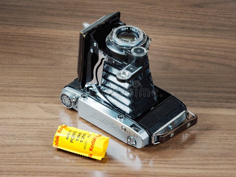 The Moskva-5 (MOCKBA-5 in Cyrillic) is a Medium Format Rangefinder ...