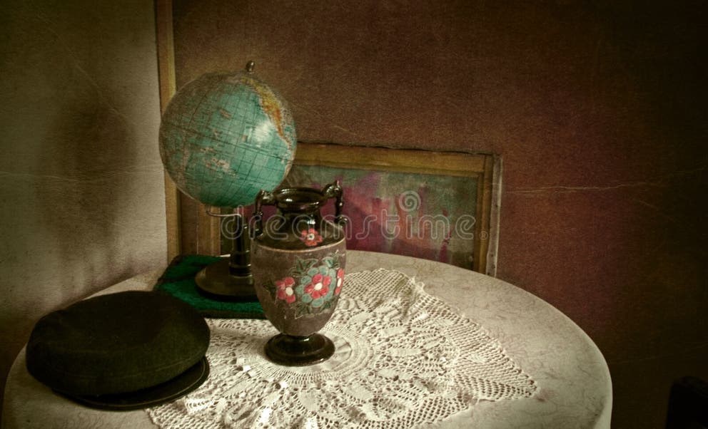 Vintage Objects in Grungy Room Stock Image - Image of globe, wall: 5583181