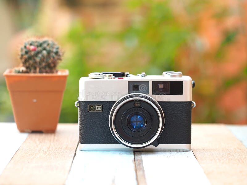 Vintage Old Camera with Campus on the Old Wooden, Focus Camera Stock ...