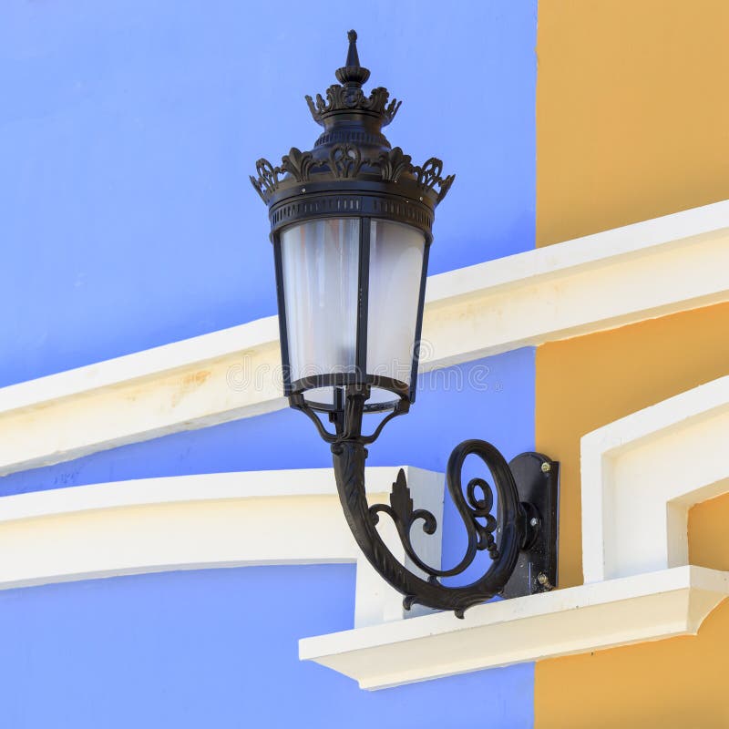 Vintage Outdoor Wall Lamp stock image. Image of fashioned - 32362381