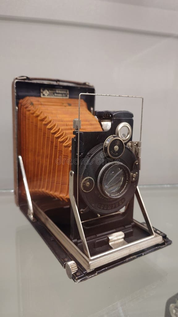 Vintage Photography Camera - Retro Technology Object Editorial Photo ...