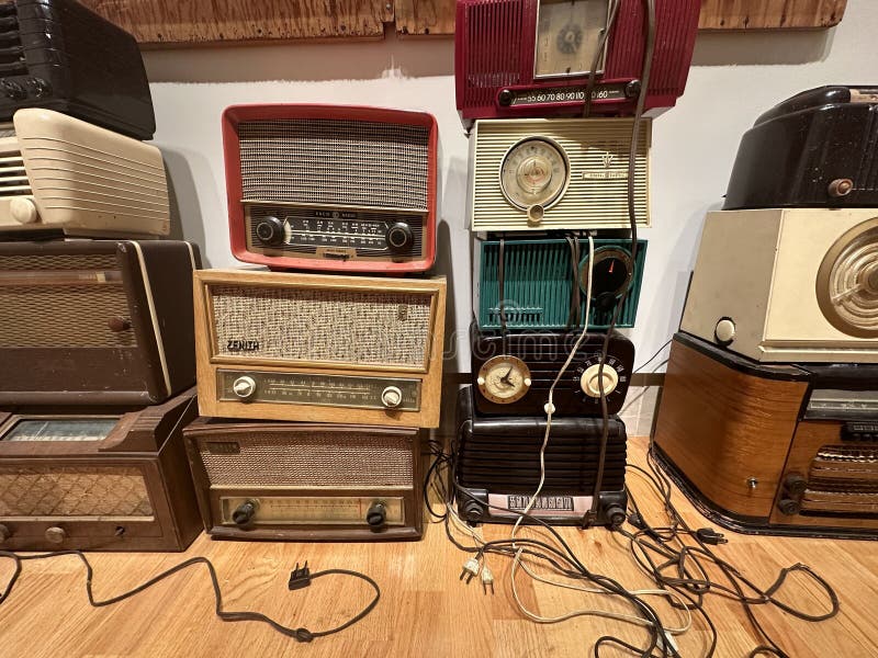 Vintage Radio s editorial stock image. Image of vintage - 307031014