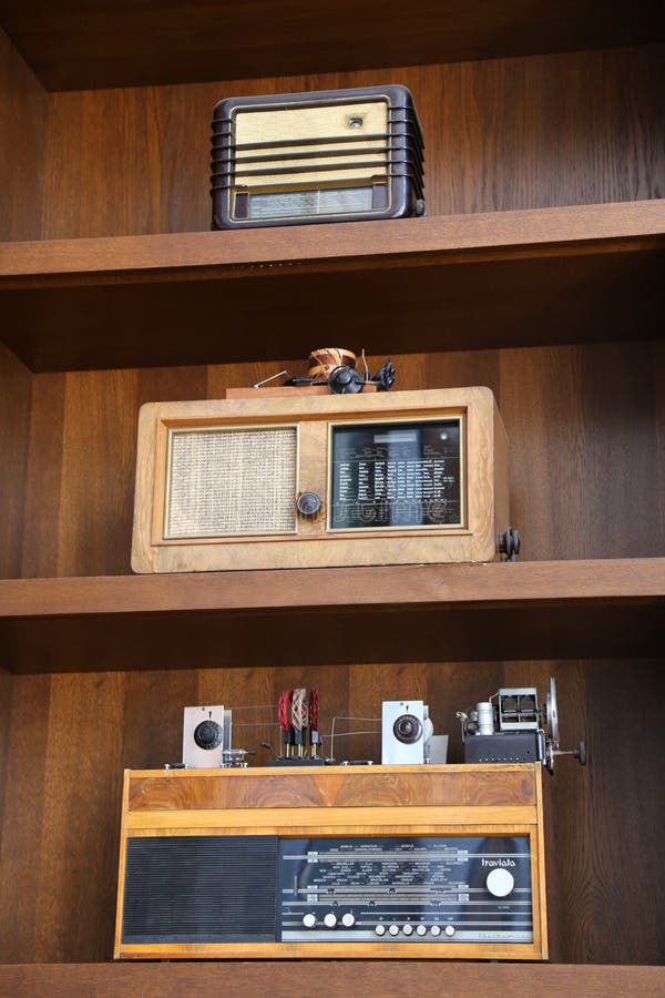 Vintage radios editorial image. Image of communication - 99533050