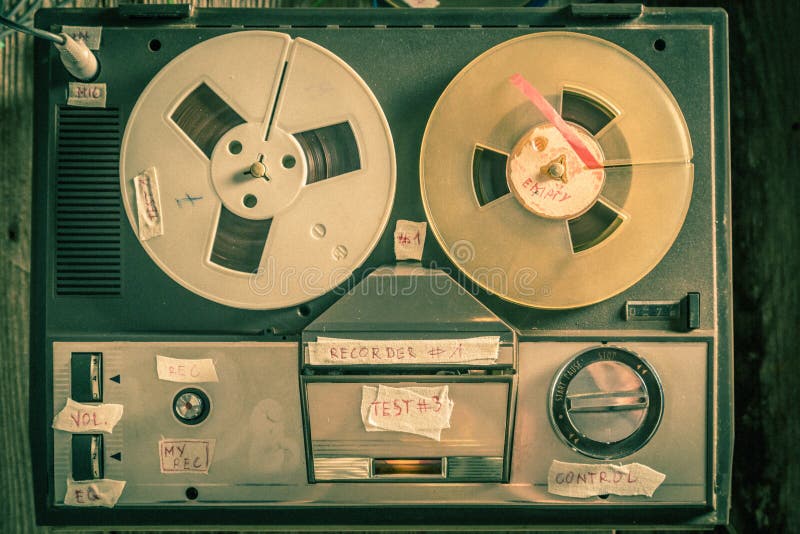 Vintage Reel-to-reel Tape Recorder With Microphone And Roll Of Tape ...