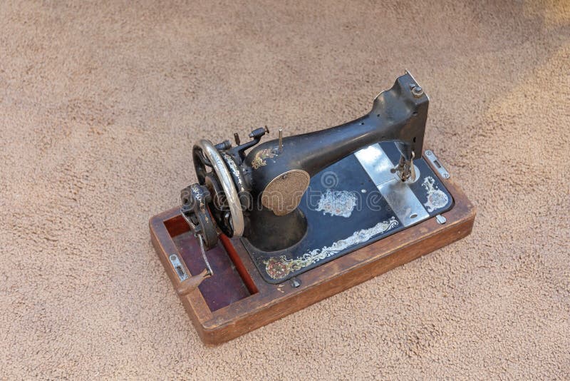 Very Old Vintage Sewing Machine Stock Photos - Free & Royalty-Free ...