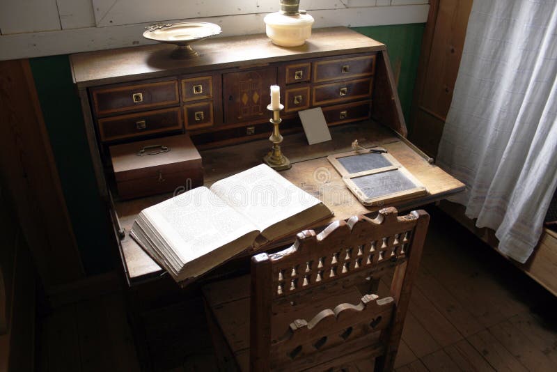 Vintage study interior stock image. Image of office, reading - 3162229