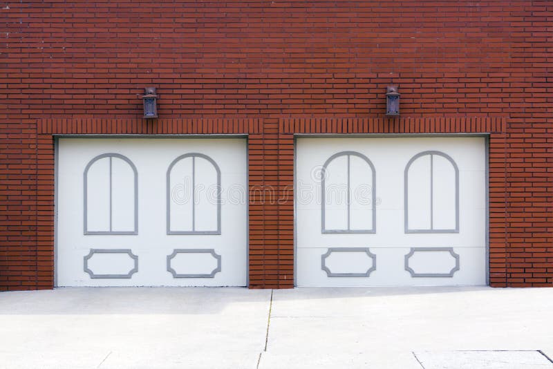 Vintage Style Garage stock image. Image of vintage, driveway - 22276615