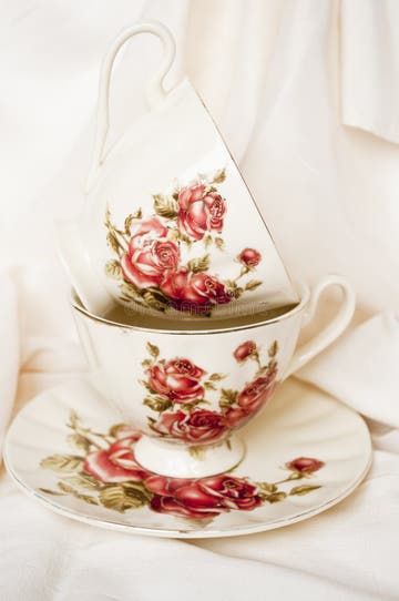 Vintage Tea Cups with Roses Stock Image - Image of petal, english: 16802641