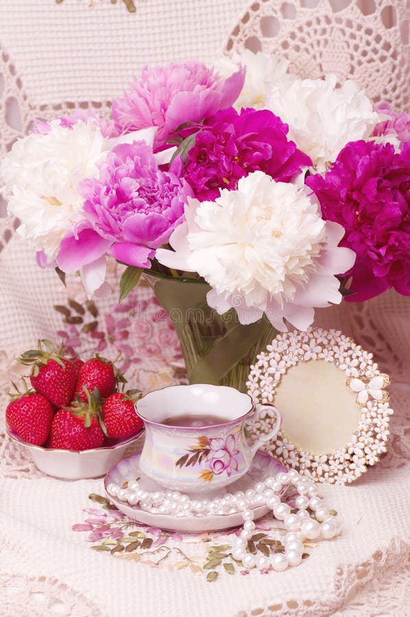 Vintage Teacup with Spring Flowers Stock Photo - Image of breakfast ...