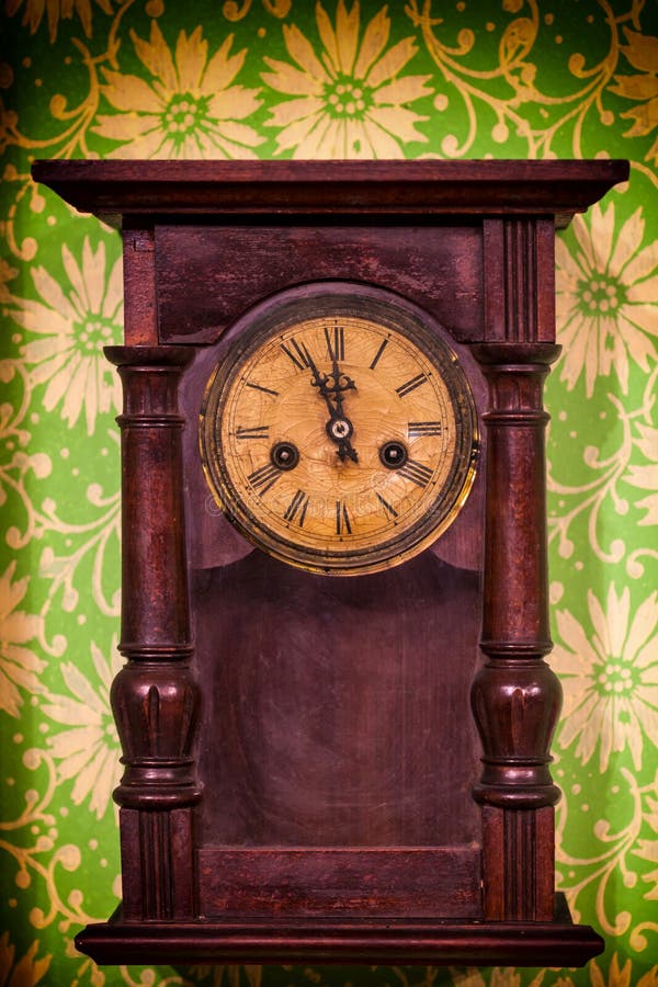 Broken Clock Grandfather Stock Photos - Free & Royalty-Free Stock ...