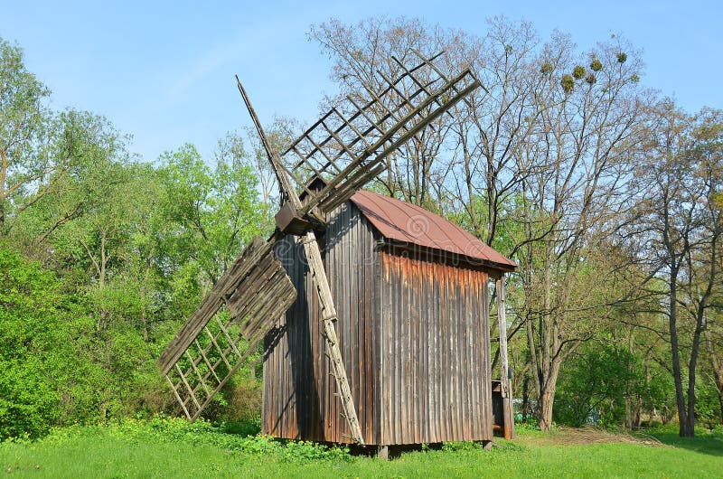 Colonial Williamsburg Windmill Editorial Photo - Image of post ...