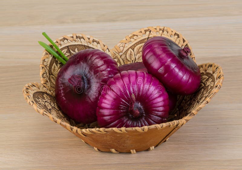Violet onion stock image. Image of slice, natural, healthy - 51383393