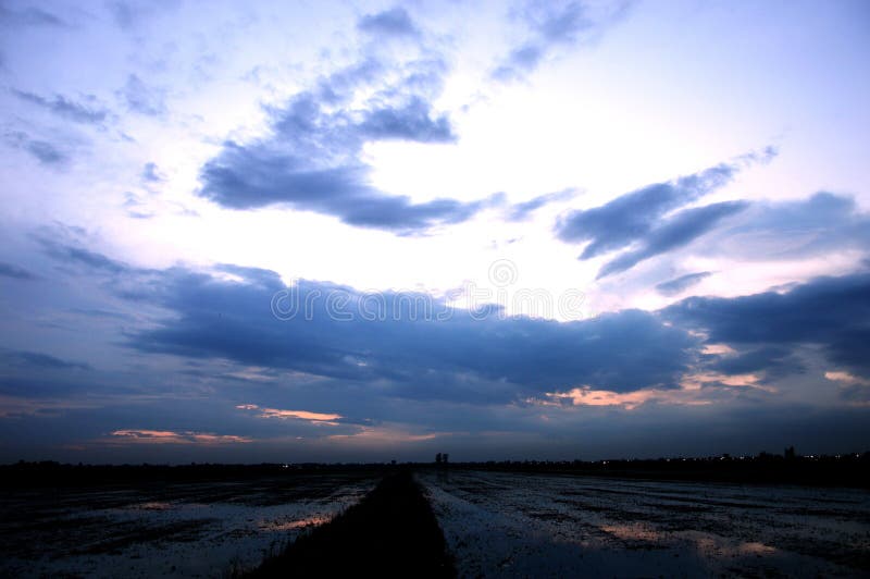 Violet sky stock image. Image of cloud, sunset, lighting - 45427091