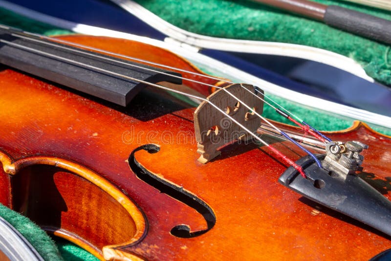 Violin and case editorial photography. Image of orchestra - 159484477