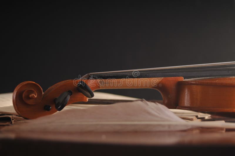 Violin and Notes on the Table Stock Photo - Image of music, paper: 95632870