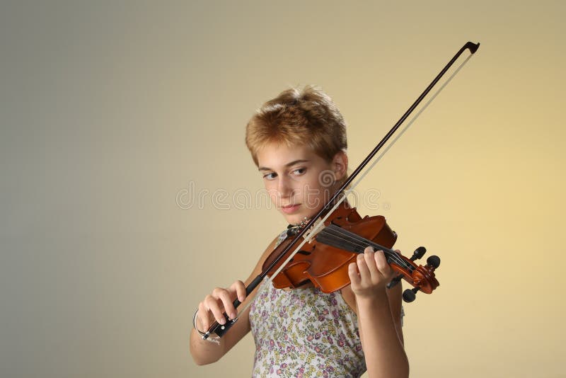 Violin Player Picture. Image: 15388493