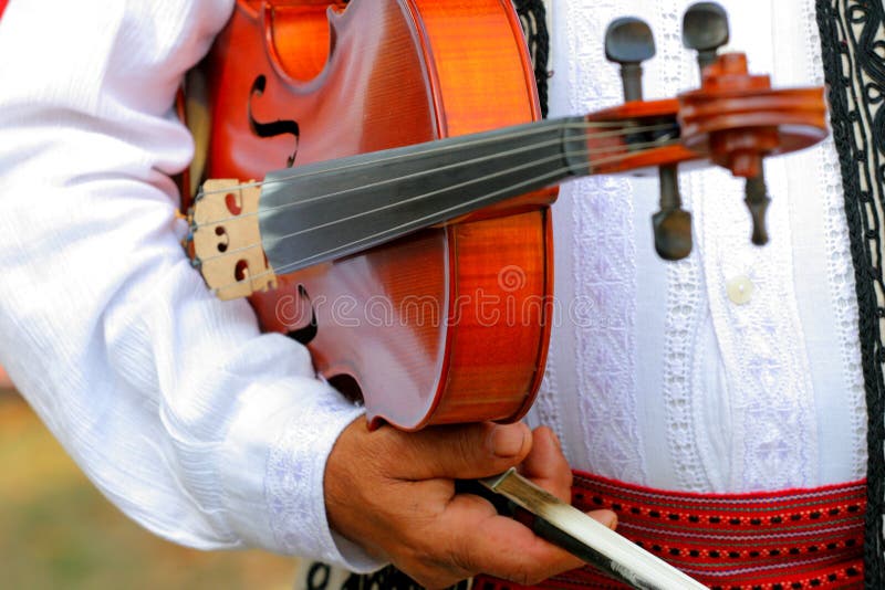 Violinist Getting Ready To Play Stock Photo - Image of classical ...